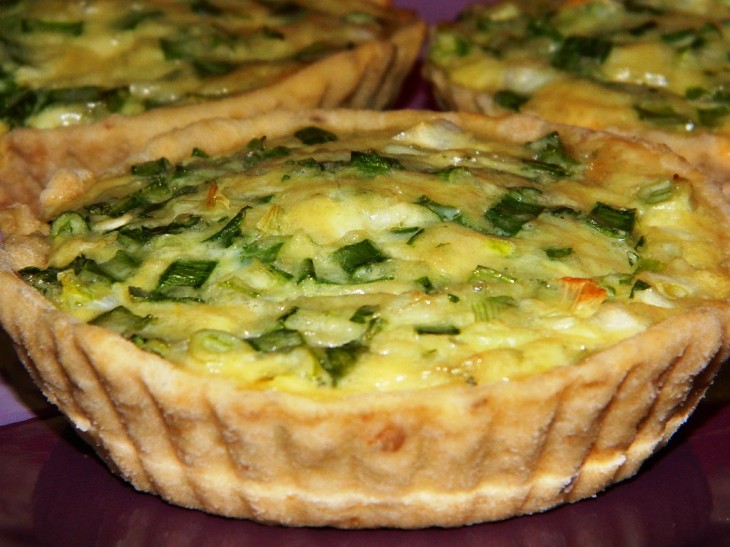 Minitarte cu branza de burduf | Retetele Tale