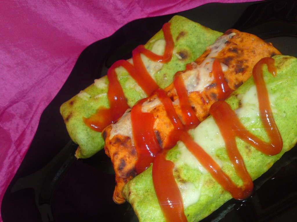 Clatite colorate umplute cu carne | Retetele Tale