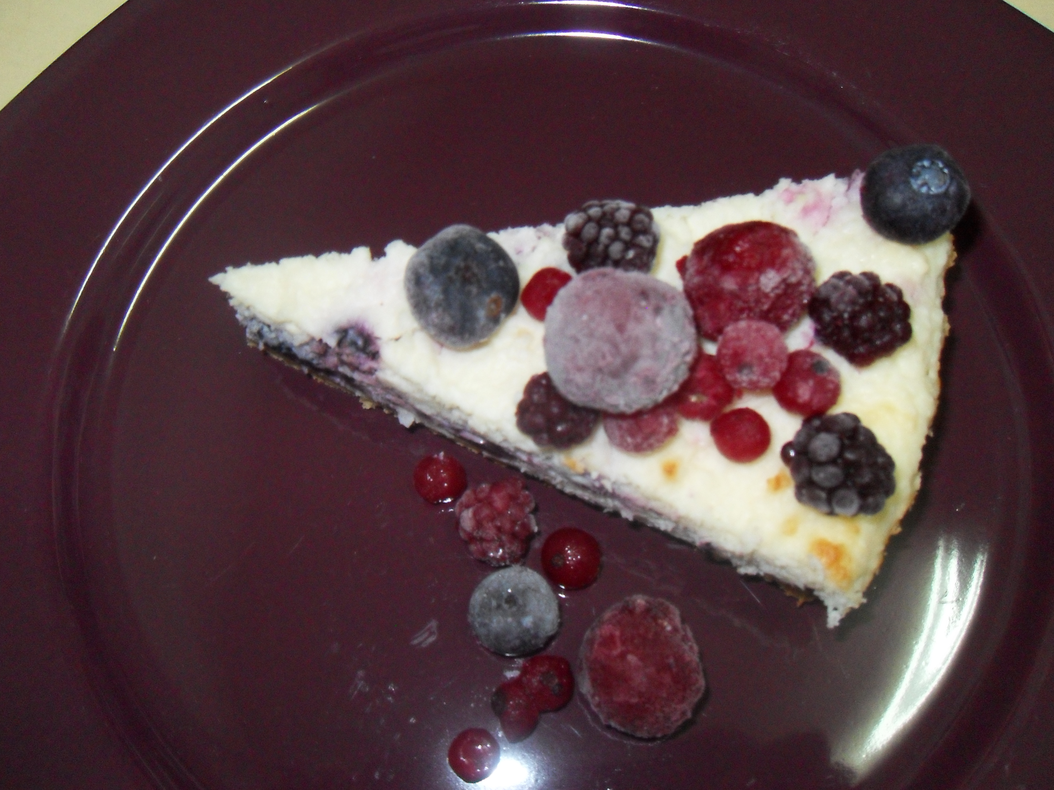 Cheesecake cu fructe de padure si cocos | Retetele Tale