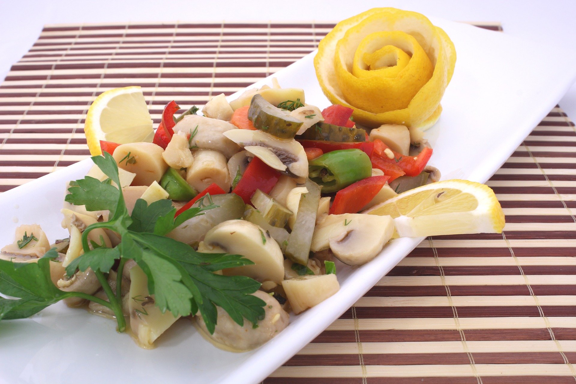Salata de ghebe cu usturoi | Retetele Tale
