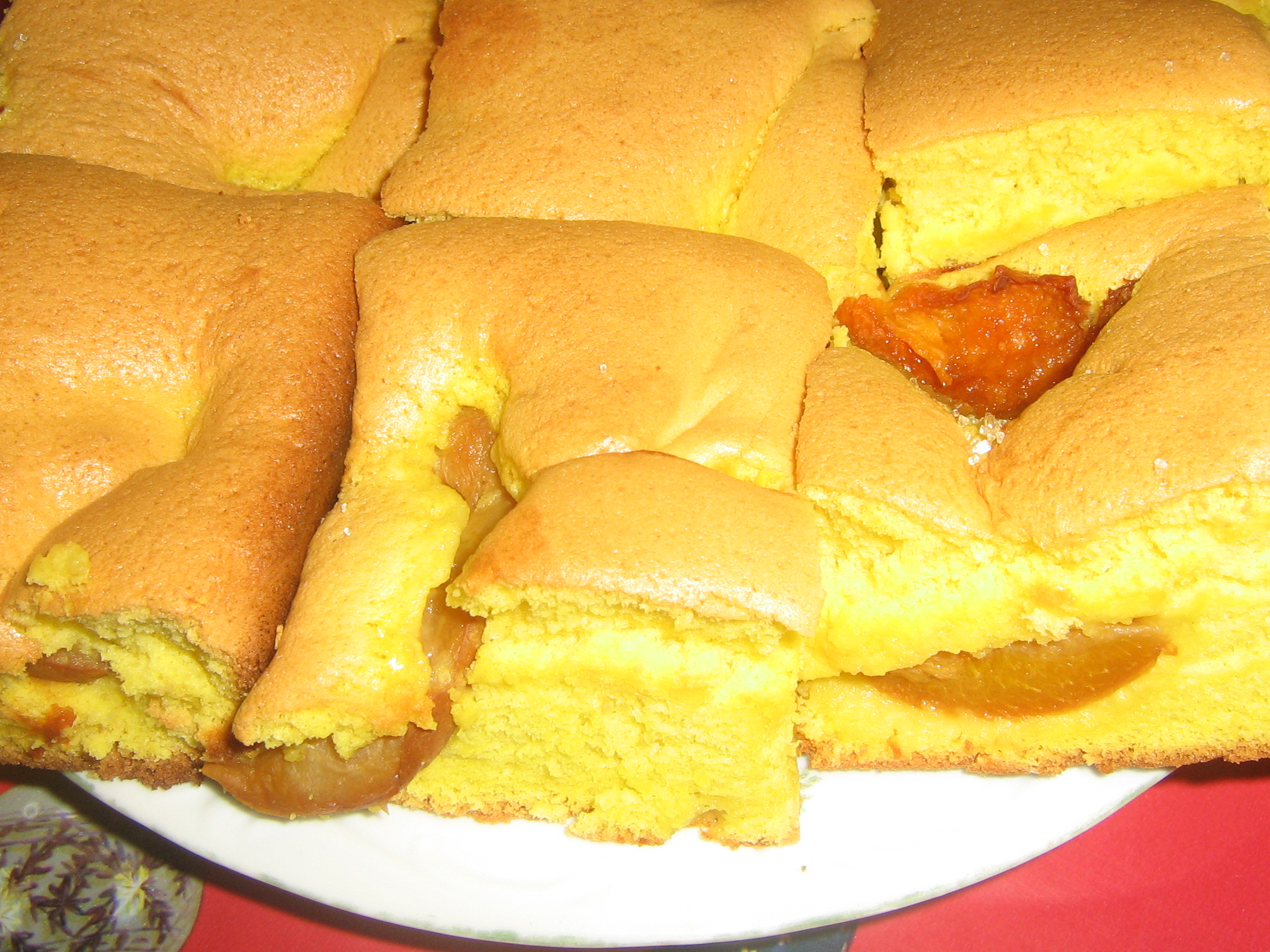 Pandispan cu caise | Retetele Tale