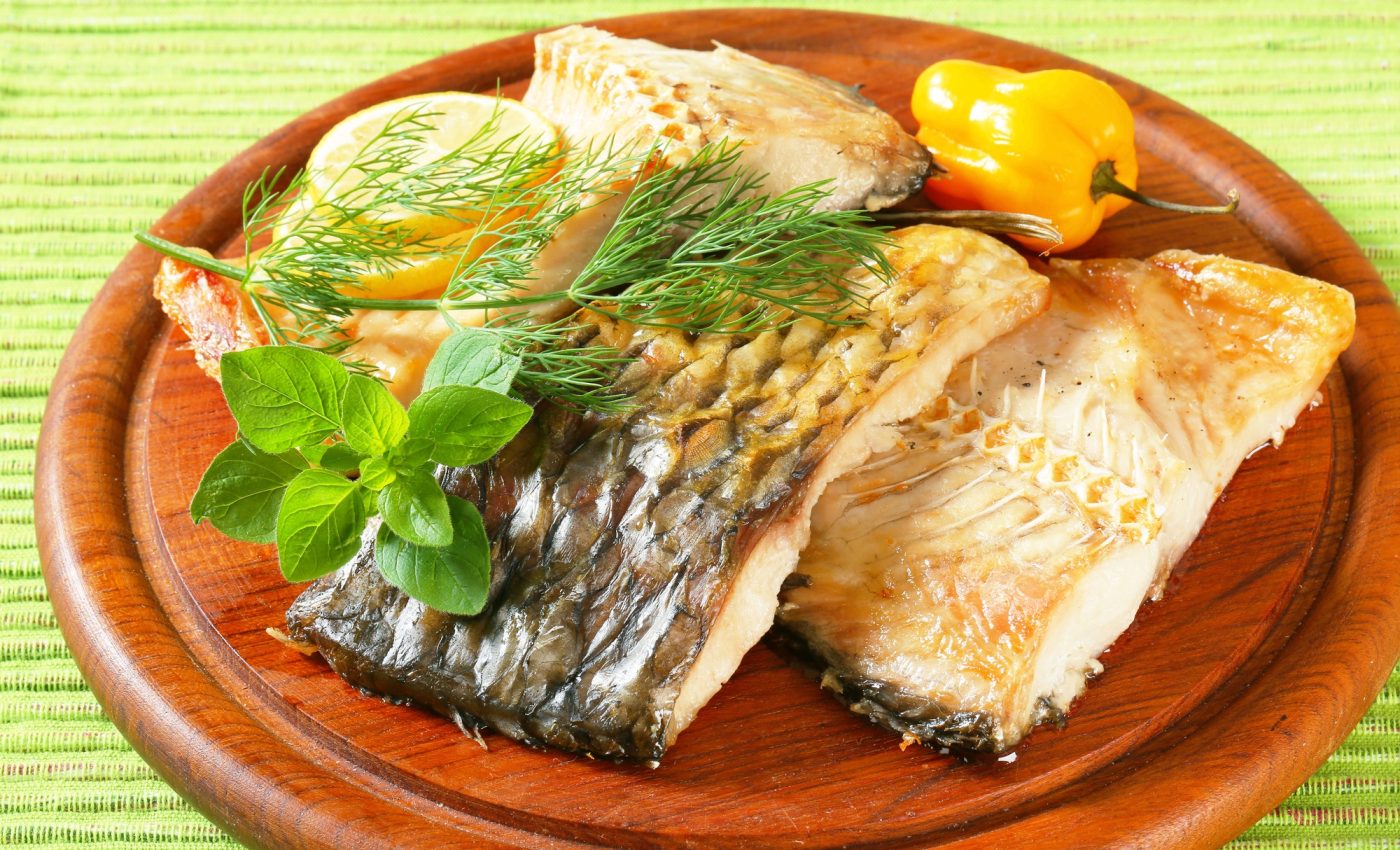 Crap sălbatic de Dunăre la cuptor, gătit după gustul pescarilor ...