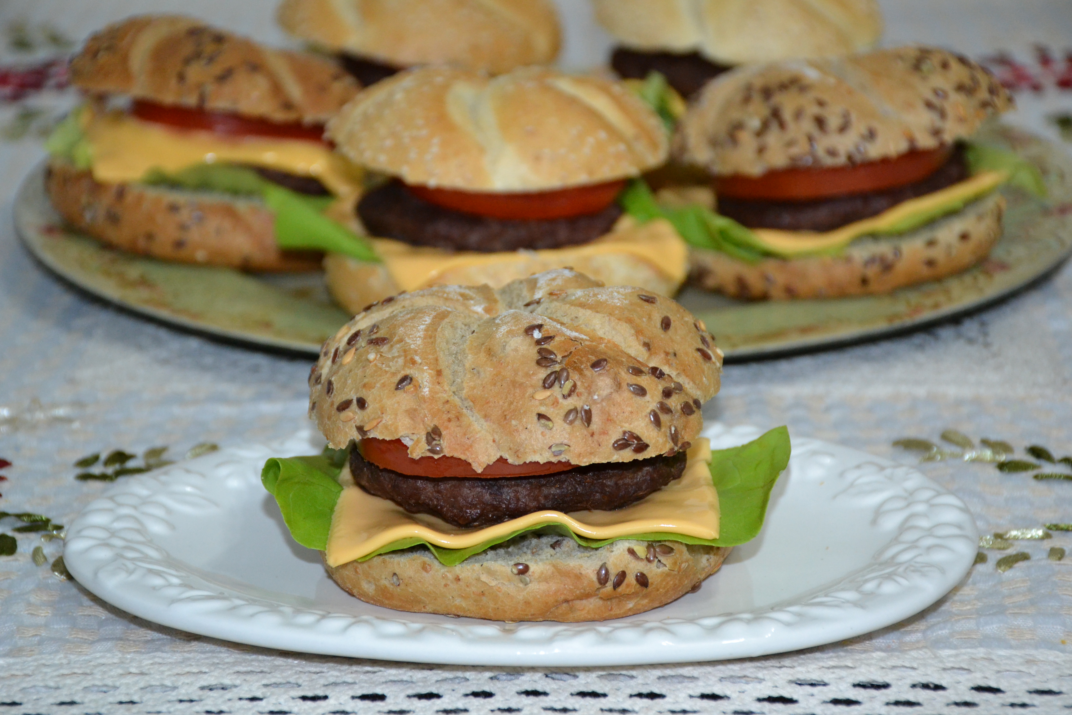 Hamburger din carne de strut | Retetele Tale