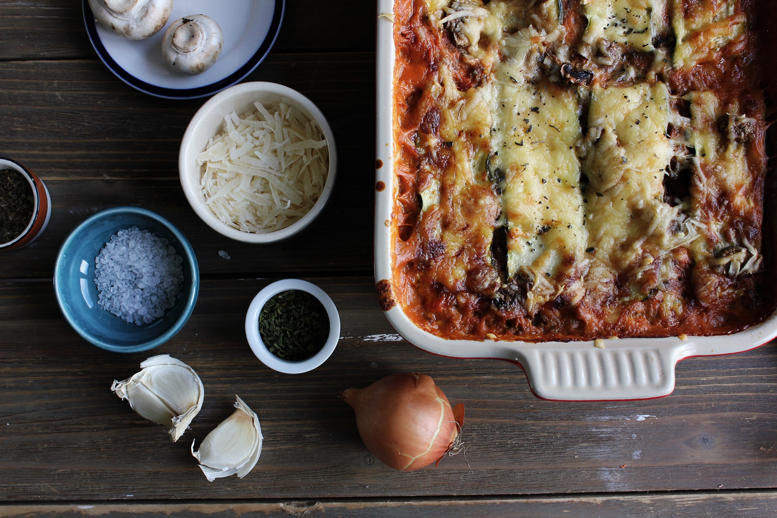 Cannelloni cu carne de curcan in sos tomat | Retetele Tale