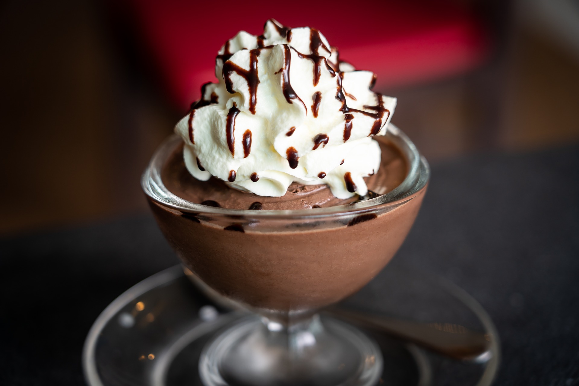 Mousse de ciocolata cu migdale | Retetele Tale