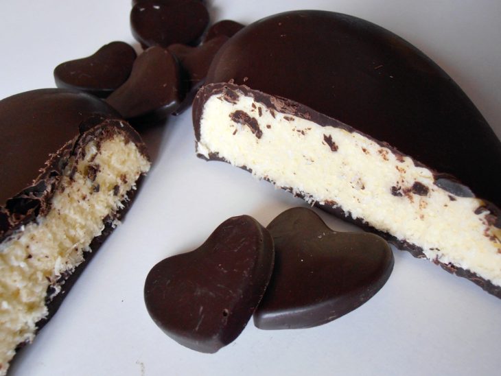 Inima de ciocolata cu crema de cocos | Retetele Tale